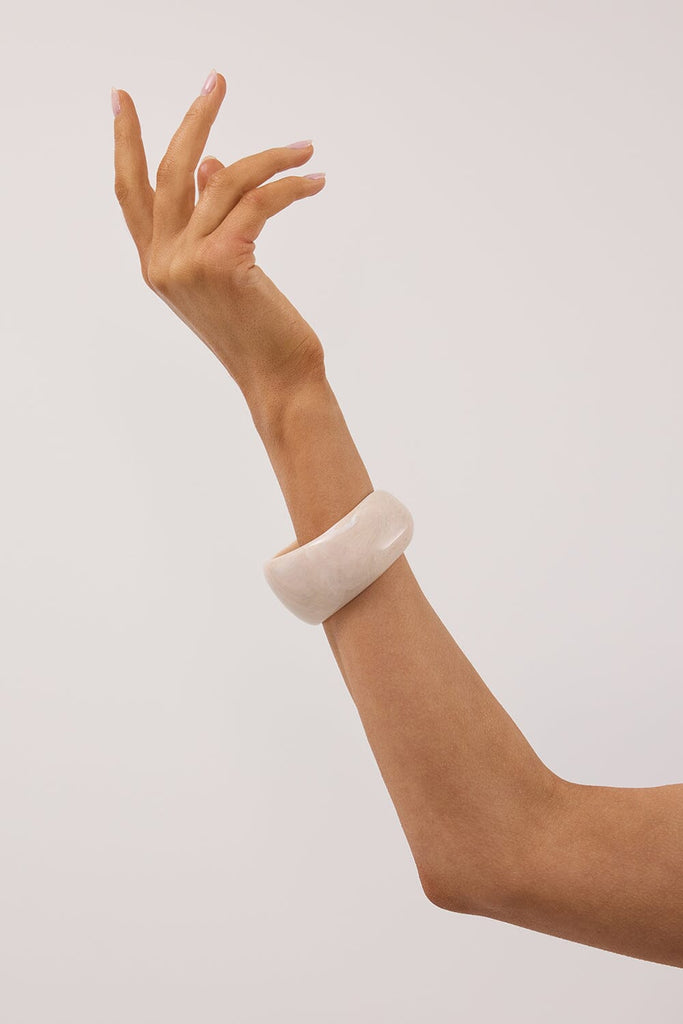 ANNA ROSSI OBSESSED BANGLE CREAM | Dissh