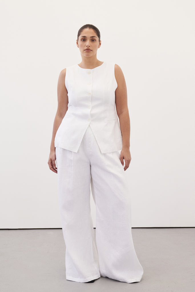 ALESSIA WHITE LINEN VEST | Dissh